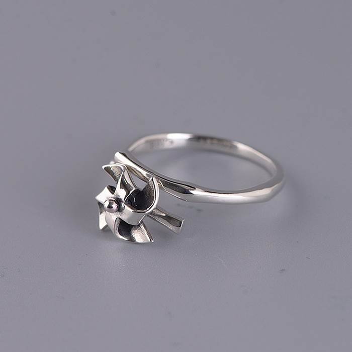 Women's Sterling Silver Windmill Ring - VVV Jewelry